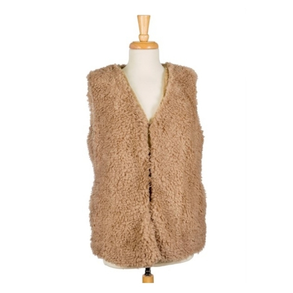 Jackets & Coats | Sherpa Like Vest Beige Osfm | Poshmark